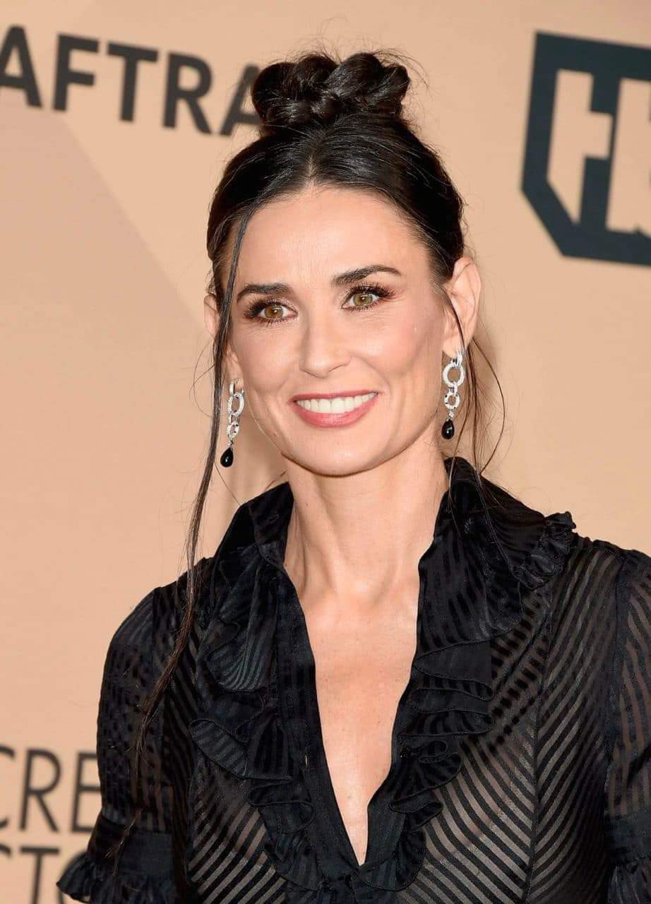 It’s illegal to look so hot at 61! Demi Moore again proved that age is ...