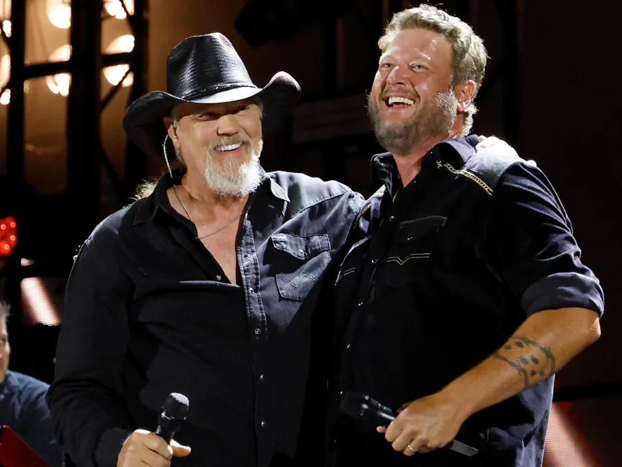 Blake Shelton and Trace Adkins Blow the Roof Off CMA Fest with ...